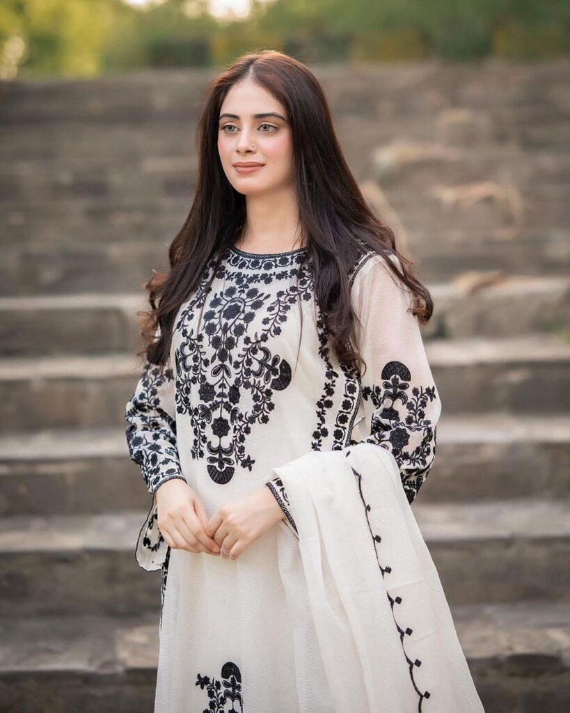 Stitched Elegant Long Shirt Style Embroidered 3-Piece – ibrahim Pret